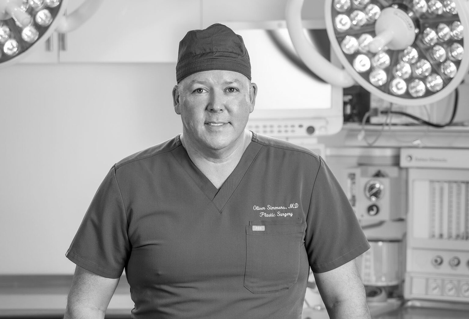 Dr. Oliver Simmons - Miami Board Certified Plastic Surgeon